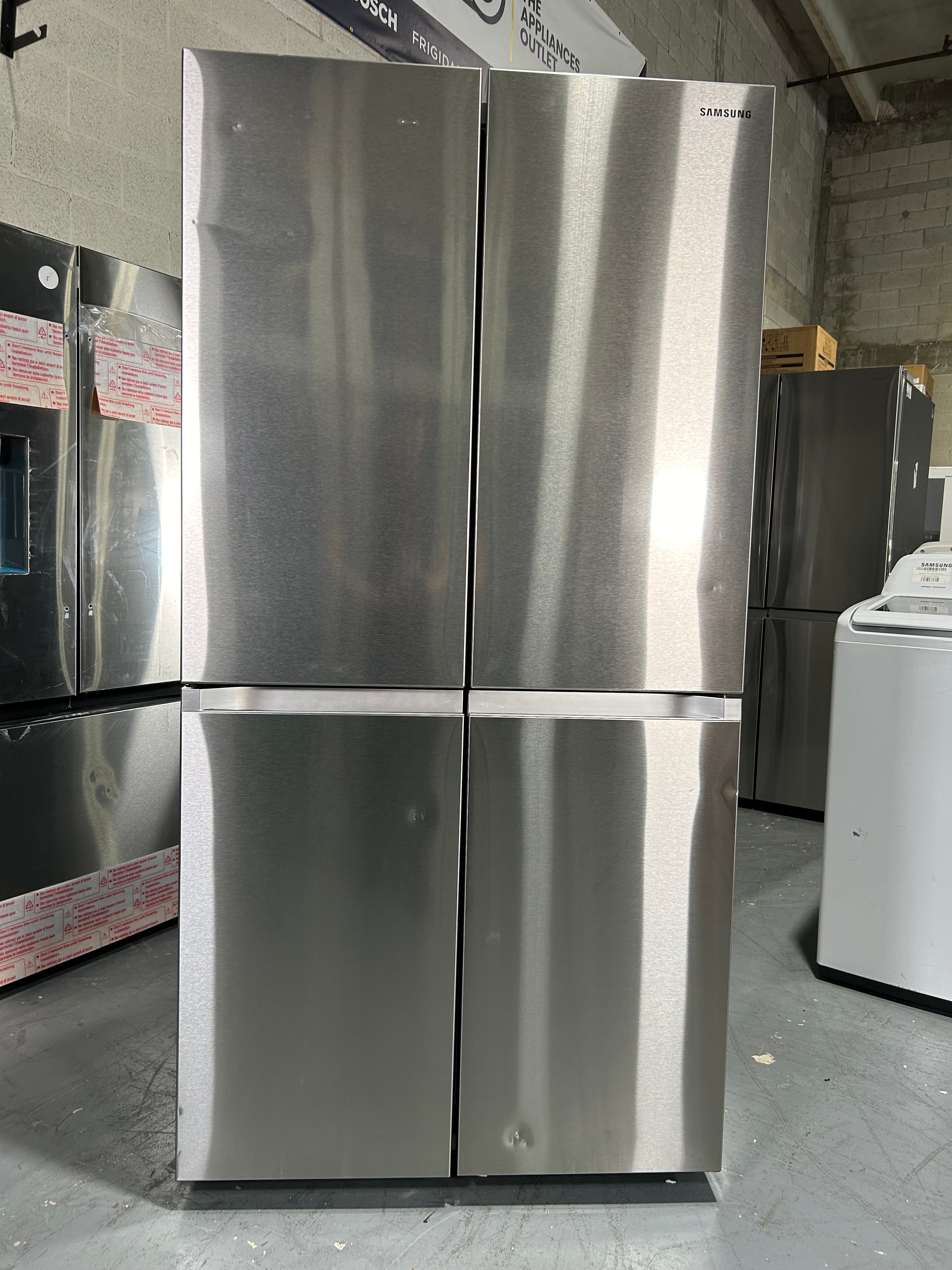 SAMSUNG FRIDGE OPEN BOX (RF29A9671SR) 29 cu. ft. Smart 4-Door Flex™ Re ...